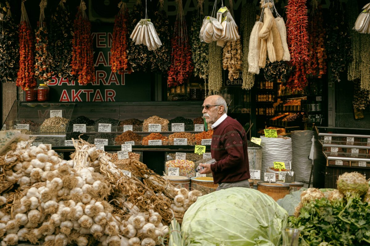 A Connoisseur's Guide to Gourmet Food and Fine Dining: Elevating Your ...